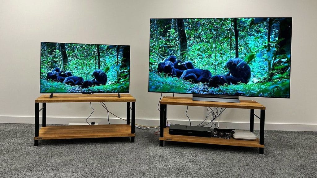 Inside Look At LG’s Brand-New G4 and C4 OLED TVs | Simply Geeky